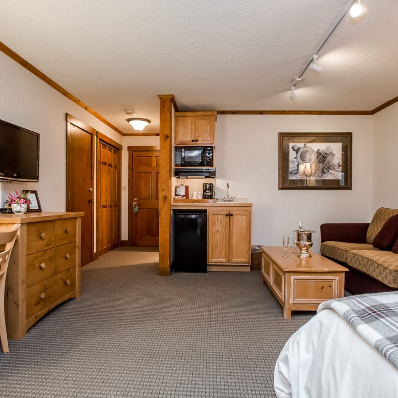 Lodge Room | Whitefish | Kandahar Lodge at Whitefish Mountain Resort