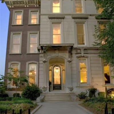Louisville KY Bed and Breakfast - DuPont Mansion Historic B&B